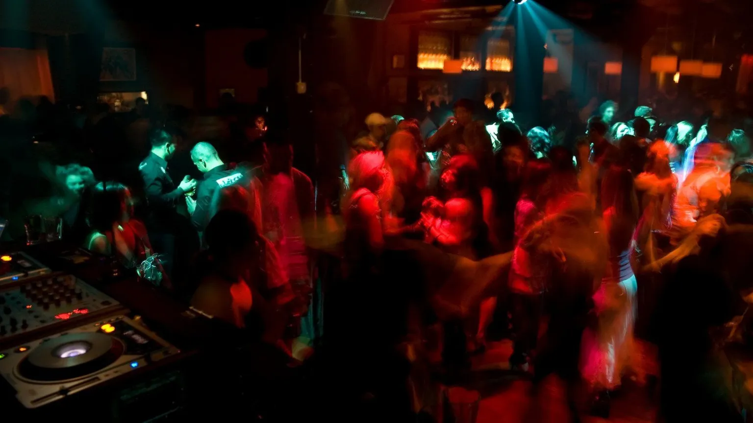 Si va ancora in discoteca? Ecco dove vanno a ballare i giovani di oggi